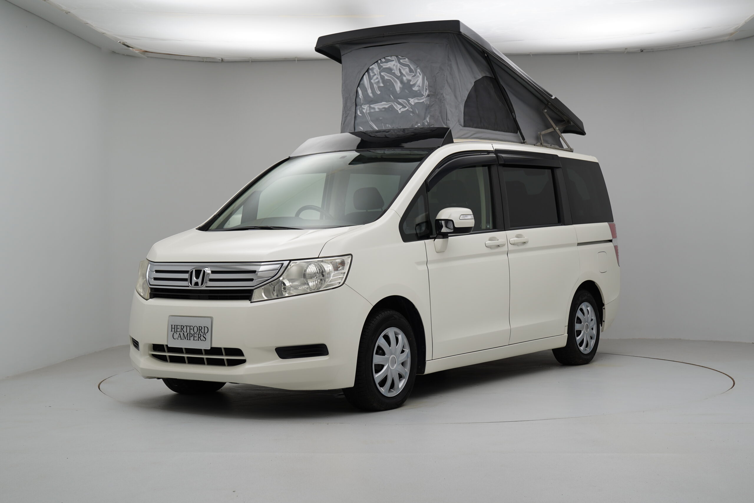 Honda Stepwagon Camper | Pop-Top, Oak Finish, Solar Power